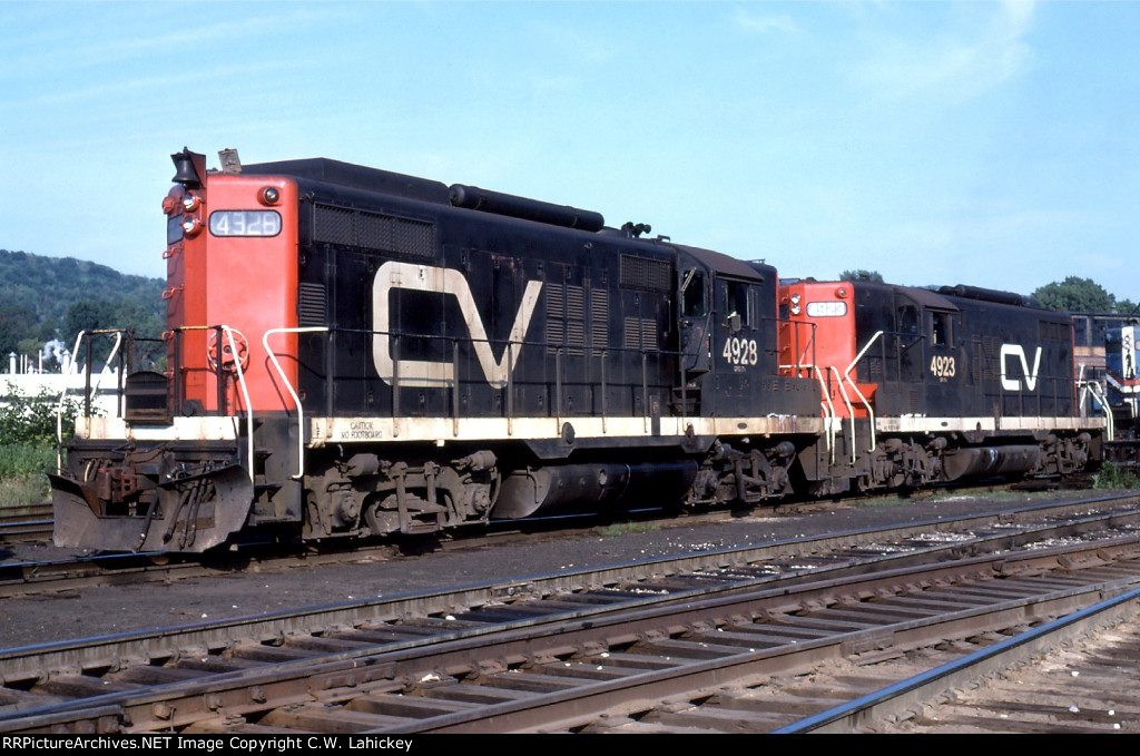 CV 4928 and 4923